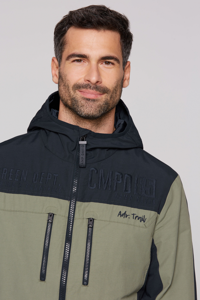 CAMP DAVID & SOCCX | Funktionsjacke mit Kapuze und Colour-Blocking sage ...